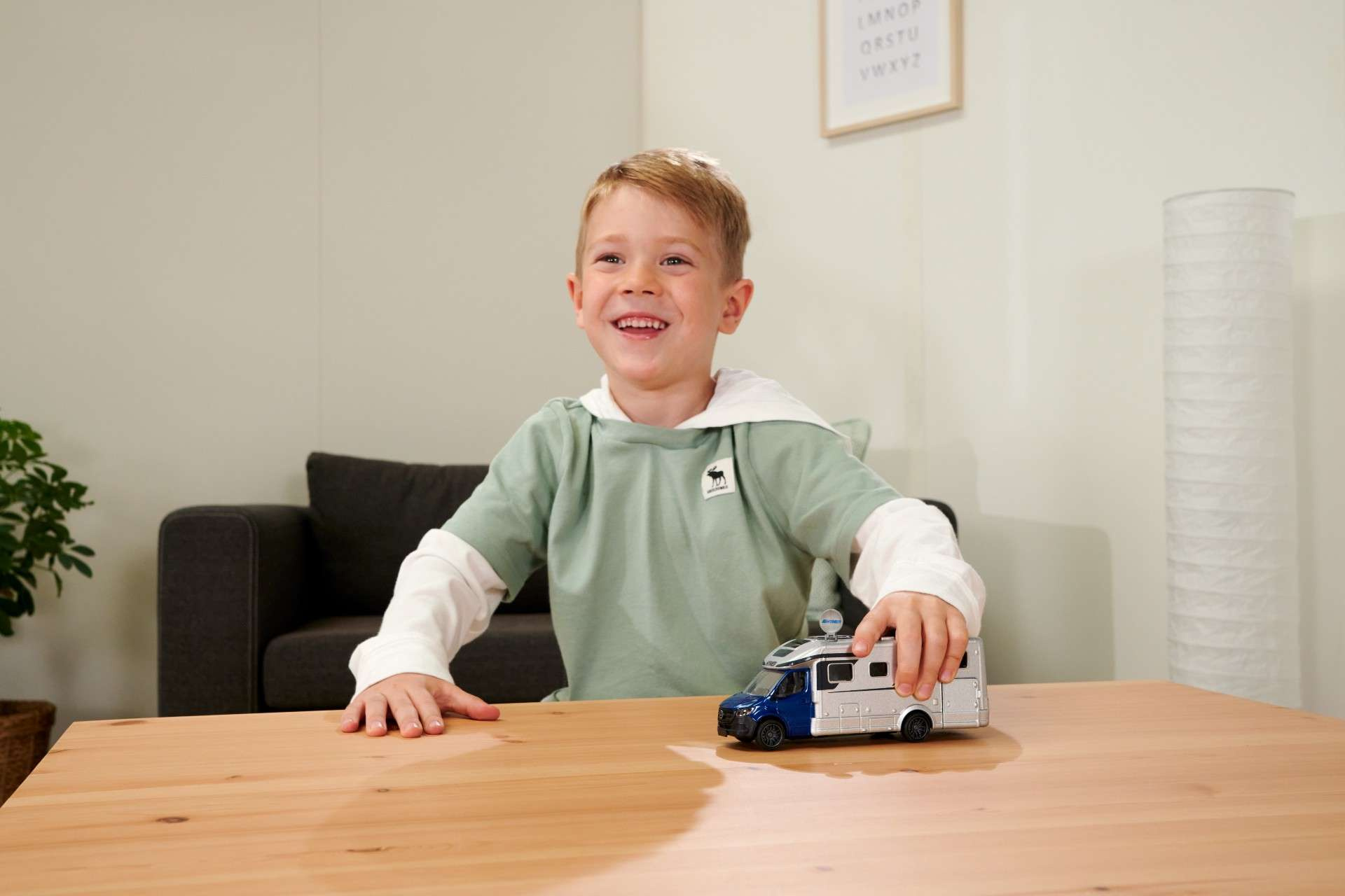 Kamper Hyper B-Class pojazd światło/dźwięk : Humbi.pl